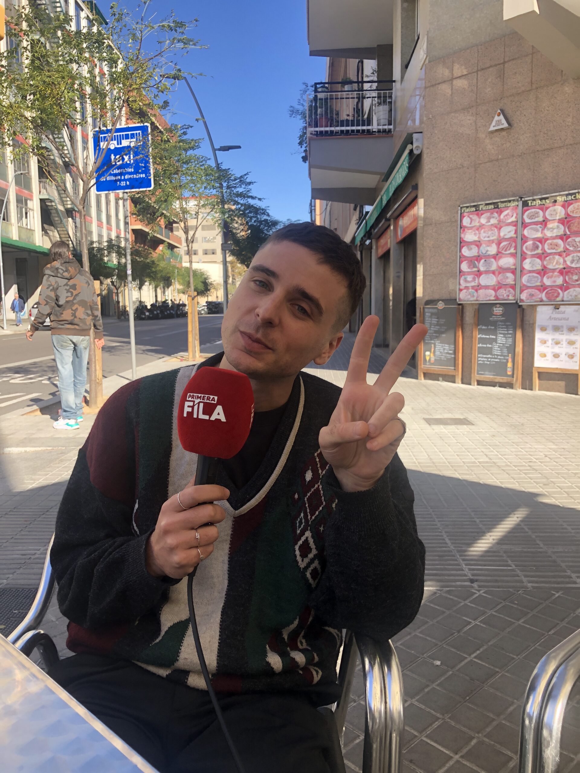 'Rikiti', de Mama Dousha repeteix com el tema número 1 a la ràdio ...