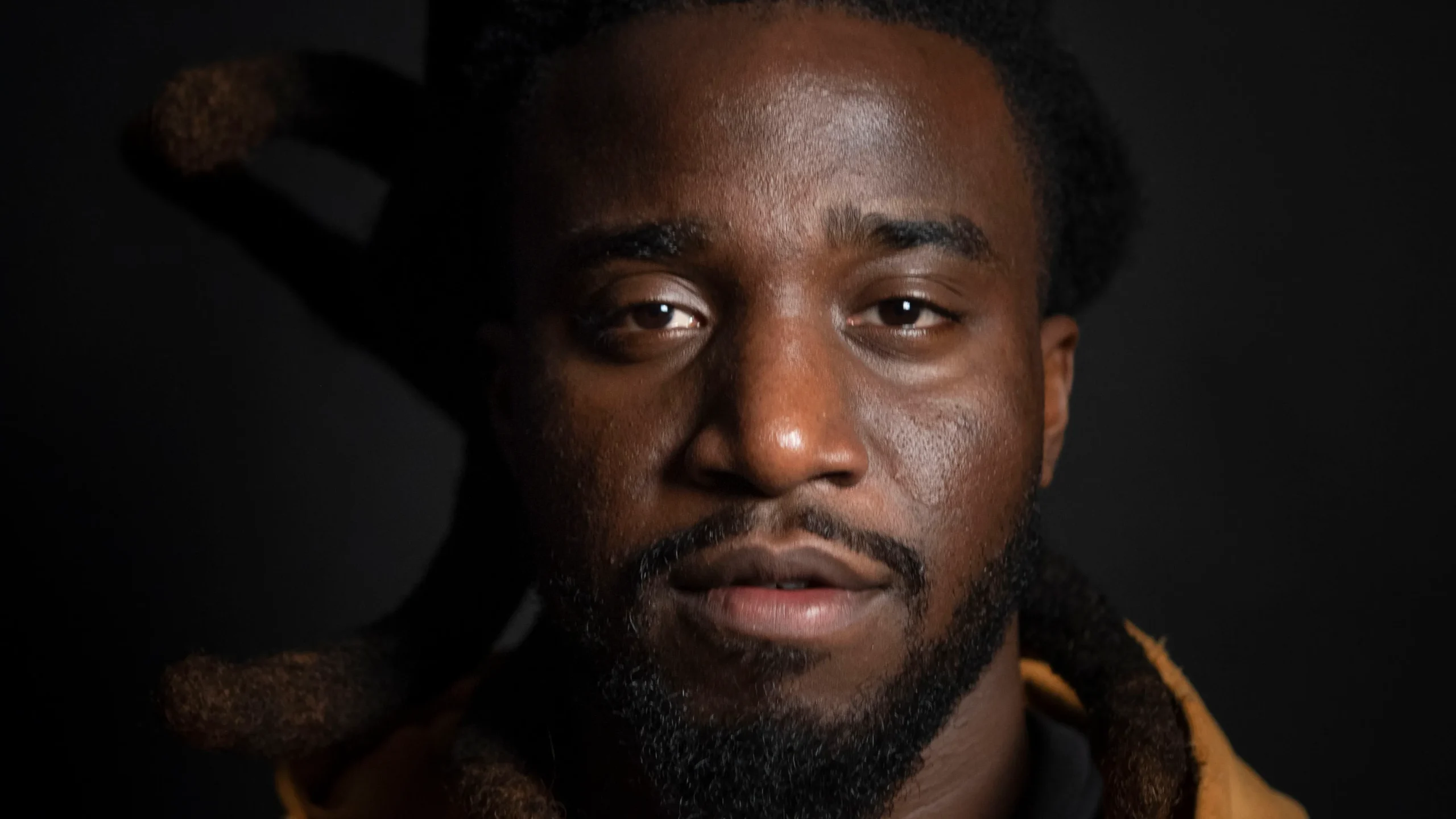 Descobreix Shaboozey l'artista de moda gràcies a 'A Bar Song (Tipsy ...