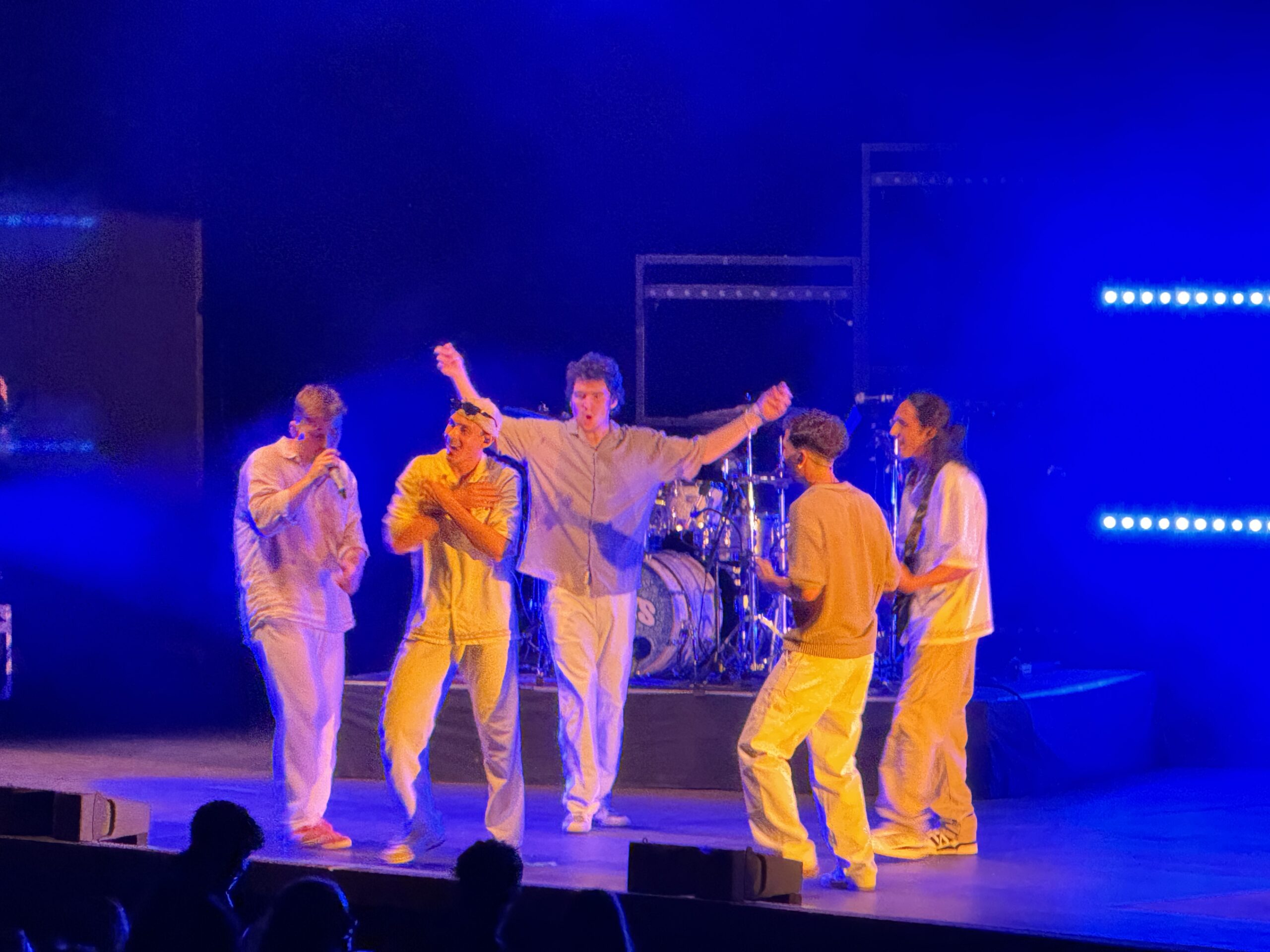 The Tyets fa aixecar de les butaques el públic de Cap Roig per fer uns ...